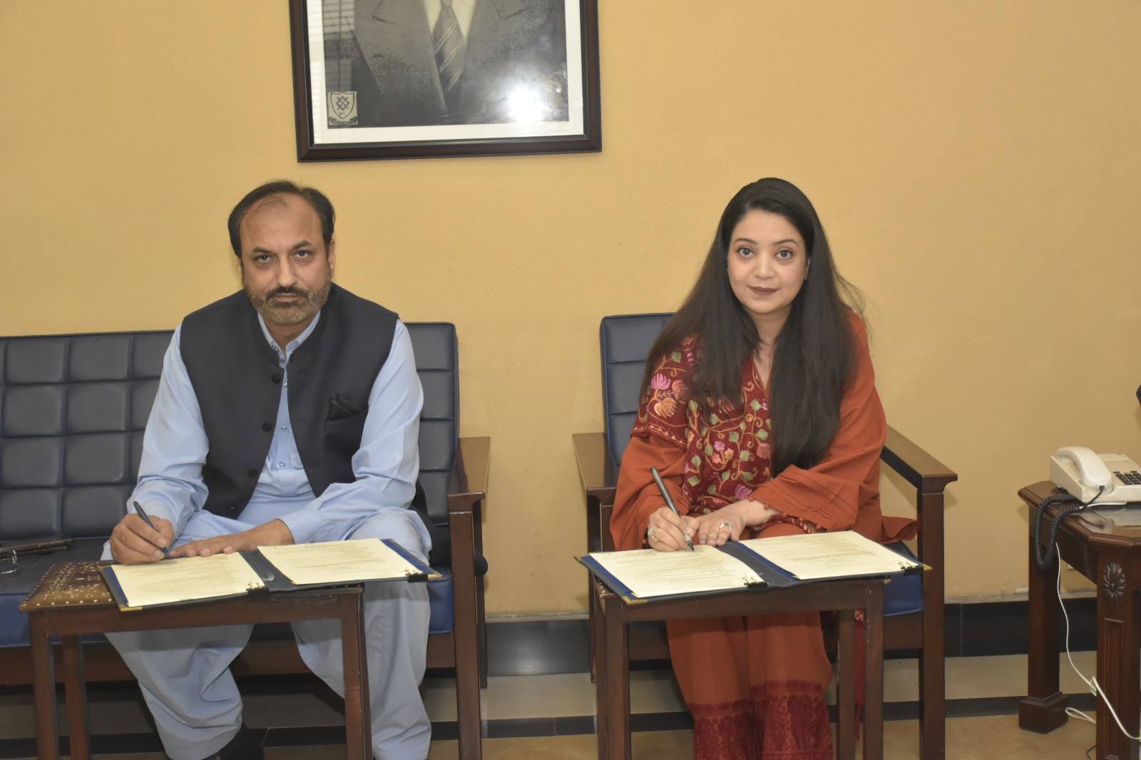 UET Lahore Partners with Service Foundation to Award Scholarships to ...